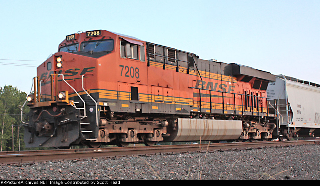BNSF 7208